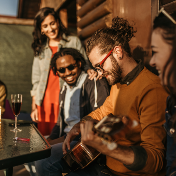 9 Easy Resident Retention Events For The Holiday Season | Market Apartments