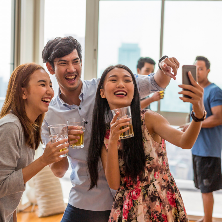 How To Throw A Resident Renewal Party | Market Apartments